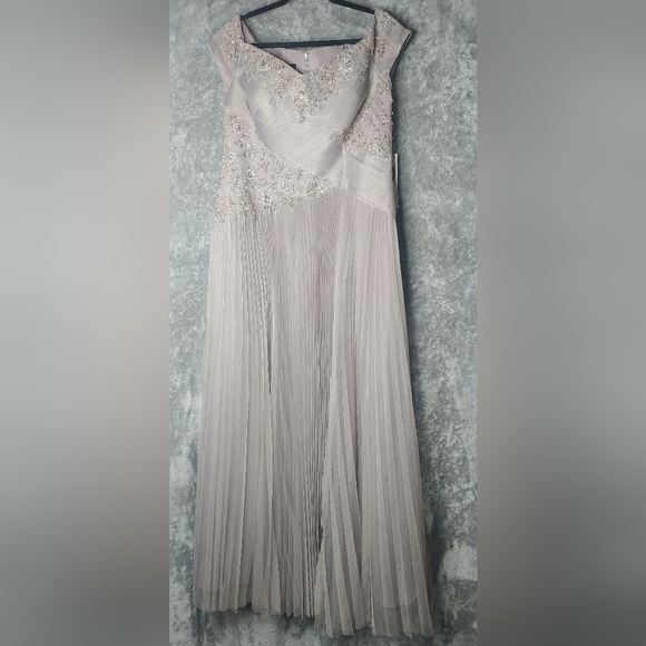 Alyce Paris | Dresses | Alyce Paris Grey Formal Gown | Poshmark